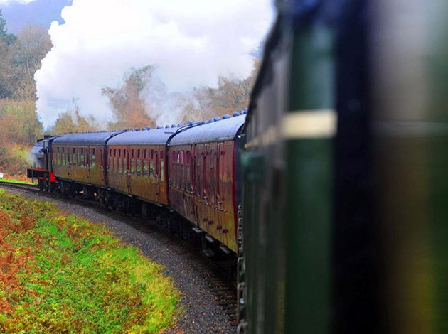 Home [www.djthomascoaches.co.uk]